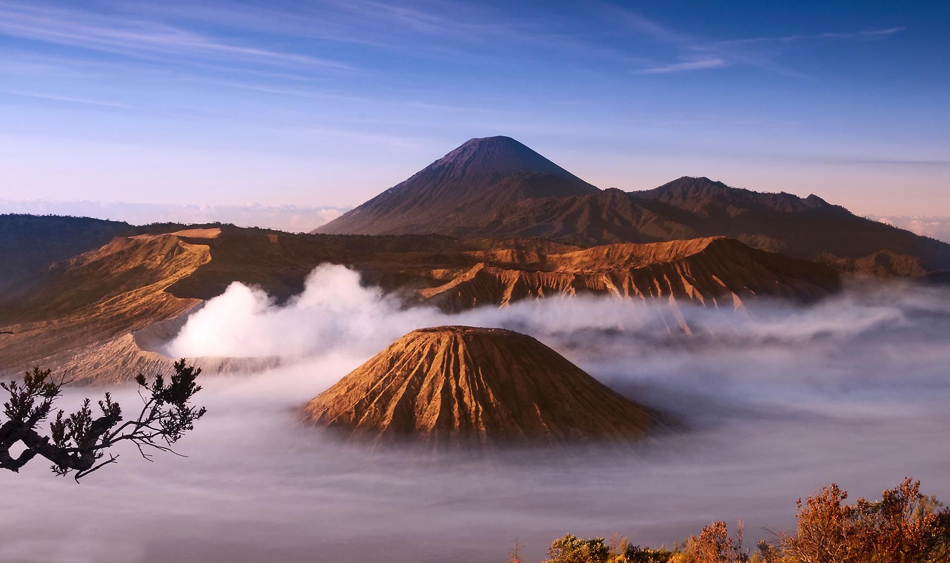 The most famous Volcanoes around the World - Volcano names | Rough Guides